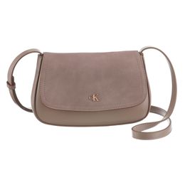 Umh&auml;ngetasche Calvin Klein "CK BRUSHED FLAP CAMERA BAG", Damen, Gr. B/H/T: 22cm x 14cm x 5cm, desert taupe, Lederimitat, Polyester, unifarben, used, Taschen Umh&auml;ngetasche, Damen-Handtasche, Schultertasche in klassischer Optik