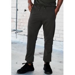 Le Jogger Herren Sweatpants, schwarz, Gr. M, unifarben, Obermaterial: 50% Polyester, 45% Baumwolle, 5% Elasthan, Hosen, mit farblichen Einsatz und