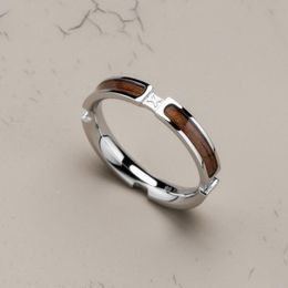 Holzkern Campania Ring Silber und Walnuss