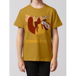wat? Apparel T-Shirt Faultier Kleine Schwester in Ocker | Gr.: 122/128