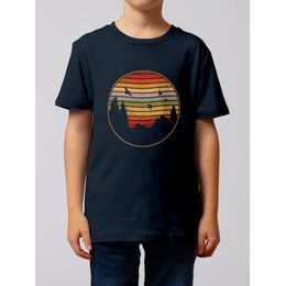 wat? Apparel T-Shirt Sunset Berge & Tannen in Dunkelblau | Gr.: 134-146