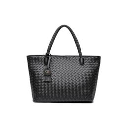 Damen Schultertasche "Paris", Collezione Alessandro, schwarz, Lederimitat, Taschen, Flechttasche im XL-Format