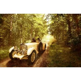 papermoon Fototapete "Oldtimer in wald", B/L: 5m x 2,8m, Bahnen: 10 Stk., bunt, Schlafzimmer, Tapeten