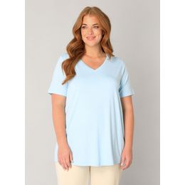T-Shirt Base Level Curvy "Alba", Damen, Gr. 44, light blau, Single Jersey, Obermaterial: 94% Viskose, 6% Elasthan, figurumspielend h&uuml;ftlang, V-Ausschnitt, abgesteppt, Shirts T-Shirt, mit V-Ausschnitt
