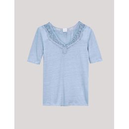 Madeleine Mode Kurzarmshirt MADELEINE "Shirt Kurzarm-Shirt aus Leinen mit feinem Spitzen-Akzent", Damen, Gr. 40, blau (himmelblau), Obermaterial: 100% Leinen LI., Modern, normal, V-Ausschnitt, Shirts