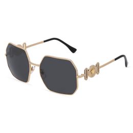 Versace VE2248 | Damen-Sonnenbrille | Fassung: Vollrand, Quadratisch, Metall, Gold | Glasfarbe: Grau