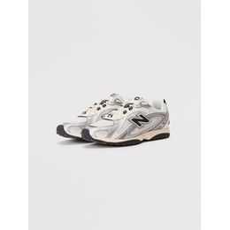 New Balance Sneakers '204' male size 40 Black / Silver / natural white