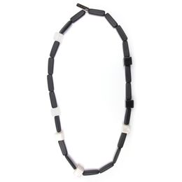 Damen Lange Kette "Maya", schwarz, Basic, Collezione Alessandro, PTFE-Kunststoff, Halsketten, mit hochwerigen matten Kunststoffelementen in