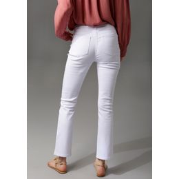 Aniston CASUAL Damen Bootcut-Jeans, wei&szlig;, Gr. 40, unifarben, Denim/Jeans, Obermaterial: 98% Baumwolle, 2% Elasthan, Jeans, in kn&ouml;chelfreier L&auml;nge