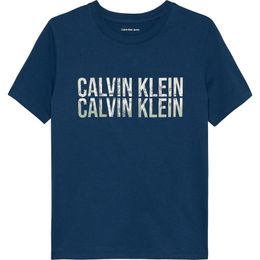 Calvin Klein Jeans Jungen T-Shirt &raquo;SEASONAL LOGO SS TEE&laquo; f&uuml;r Kinder bis 16 Jahre, mit Fotodruck blau 4 (104)