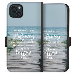 DeinDesign iPhone 15 Plus Handy Klapph&uuml;lle Handyh&uuml;lle aus Kunst Leder schwarz Flip Case Statement Beach Spruch Sideflip mit Lasche