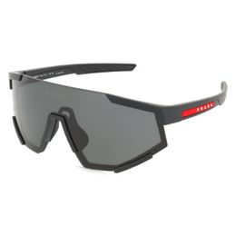 Prada Linea Rossa PS04WS | Herren-Sonnenbrille | Fassung: Vollrand, Quadratisch, Kunststoff, Schwarz Grau | Glasfarbe: Grau