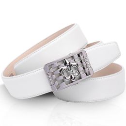 Anthoni Crown Damen Lederg&uuml;rtel Schlie&szlig;e mit Lilien-Motiv wei&szlig; 75