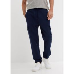 bonprix Jogginghose mit Cargotaschen Loose Fit, blau, Gr.64/66 (3XL), trendige Jogginghose mit aufgesetzten Beintaschen und im angesagten Loose-Fit, innen weich angeraut, aus 100% Baumwolle