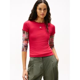 Kurzarmshirt Tommy Jeans "TJW SLIM BADGE RIB TEE", Damen, Gr. XS (34), rot (ruby rhubarb), Single Jersey, Obermaterial: 95% Baumwolle, 5% Elasthan, unifarben, slim fit normal, Rundhals, abgesteppt, Shirts Kurzarmshirt, mit gerippter Struktur, Topseller