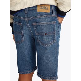 Shorts Tommy Hilfiger "SCANTON SHORT BLUE DENIM", Jungen, Gr. 4 (104), N-Gr, denim mid blau, Denim/Jeans, Obermaterial: 99% Baumwolle, 1% Elasthan, unifarben, straight fit, Hosen Shorts, mit Logo-Badge