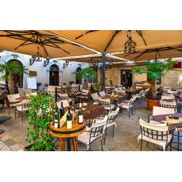 papermoon Fototapete "Restaurant", B/L: 5m x 2,8m, Bahnen: 10 Stk., bunt, Schlafzimmer, Tapeten