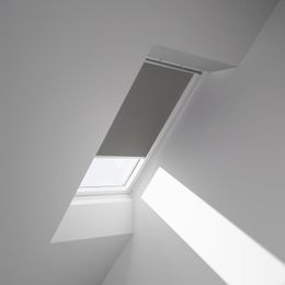 Velux Verdunklungsrollo &raquo;DKL P10 0705SWL&laquo; verdunkelnd Verdunkelung ohne Bohren in F&uuml;hrungsschienen wei&szlig;e F&uuml;hrungsschienen & Griffleiste grau Aluminium