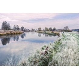 papermoon Fototapete &raquo;Fluss durch Schneelandschaft&laquo; bunt Vlies