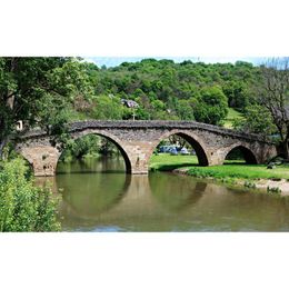papermoon Fototapete &raquo;STEIN-BR&Uuml;CKE-FLUSS DORF WALD B&Auml;UME GEBIRGE STRAND ANTIK&laquo; bunt Vlies