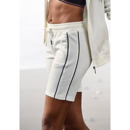 H.I.S. H.I.S Damen Bermudas "kurze sportliche Hose mit Logostickerei", Gr. 48, beige, Interlock, Obermaterial: 60% Baumwolle, 40% Polyester, bestickt,