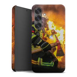 DeinDesign Galaxy S25 Handy Premium Case Smartphone Handyh&uuml;lle Schutzh&uuml;lle matt Life Saver Fire Fighters Fire Premium Case