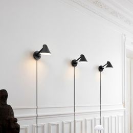 Louis Poulsen NJP Wandleuchte, LED, mit Kabel, geeignet f&uuml;r Direktanschluss, 5743147526,