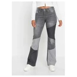Schlagjeans bonprix "Flared-Jeans Mid Waist", Damen, Gr. 42, N-Gr, grau (grau denim, dunkelgrau denim, mittelgrau denim), Obermaterial: 82% Baumwolle, 17% Polyester, 1% Elasthan, regular fit, Jeans, Regular Fit, Mid Waist, mit Elasthan-Anteil