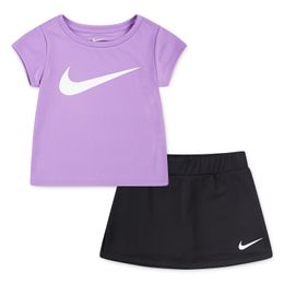 Nike Sportswear M&auml;dchen T-Shirt & Shorts, lila, Gr. 98, Obermaterial: 88% Polyester, 12% Elasthan. Oberteil: 100% Polyester, KOB Set-Artikel, f&uuml;r
