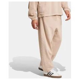 Sporthose Adidas SPORTSWEAR "ALL SZN FRENCH TERRY WASHED LOOSE", Herren, Gr. L, N-Gr, beige (warm sandstone, normal, gr.), Obermaterial: 100% Baumwolle, Hosen Sporthose, mit gesticktem 3-Streifen-Logo, aus French Terry