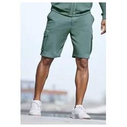 Sweatshorts AUTHENTIC LE JOGGER "kurze Sweathose", Herren, Gr. S (44/46), N-Gr, gr&uuml;n, Sweatware, Obermaterial: 60% Baumwolle, 40% Polyester, unifarben, regular fit ca. Mitte Knie, Hosen Sweatshorts, Cargotaschen mit Webdetails