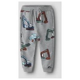 Sweathose name it "NMMNENEAN SWE PANT BRU PB", Jungen, Gr. 128, N-Gr, grau (grau melange), Web, Obermaterial: 100% Baumwolle, bedruckt, regular fit kn&ouml;chellang, Hosen Sweathose