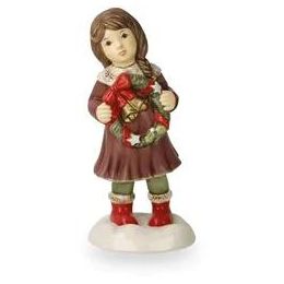 Dekofigur Goebel "Ein Kranz zum Advent", bunt, B:6cm H:14,5cm T:7cm, Steingut, Dekofiguren, 7 x 6 x 14,5 cm