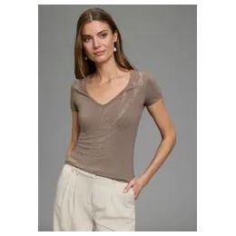 T-Shirt Melrose, Damen, Gr. 38, taupe, Jersey, Obermaterial: 95% Viskose, 5% Elasthan, Glitzermuster, tailliert h&uuml;ftlang, tiefer V-Ausschnitt, abgesteppt, Shirts T-Shirt, taillierte Passform, tiefer V-Ausschnitt, aus elastischem Jersey