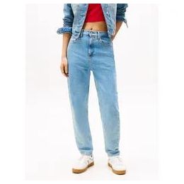 Tapered-fit-Jeans TOMMY JEANS "High waist - Mom-Jeans Tapered", Damen, Gr. 27, L&auml;nge 32, blau (denim light), Denim/Jeans, Obermaterial: 99% Baumwolle, 1% Elasthan, Abriebeffekte, Jeans, Mit Tommy Hilfiger Logo-Flag auf der Ges&auml;&szlig;tasche
