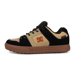 DC Shoes Sneaker Damen Gr&ouml;&szlig;e 47 dunkelbeige / cognac / schwarz