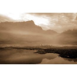 papermoon Fototapete "Neblige Landschaft", B/L: 5m x 2,8m, Bahnen: 10 Stk., bunt, Schlafzimmer, Tapeten