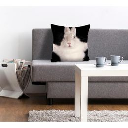 queence Dekokissen &raquo;Hugging Bunny&laquo; mit einem kuschelbed&uuml;rftigen Hasen schwarz Polyester