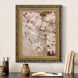 Bilderwelten Bild mit Barockrahmen Antik Wald Motiv Barock braun - Magnolienzweige im Vintagestil - B&auml;ume Wohnzimmer Schlafzimmer