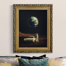 Bilderwelten Bild mit Barockrahmen Antik originell Fotomontage Barock schwarz - Retro Collage - Weit weg von Zuhause - Auto Landmaschine & LKW Jugendzimmer
