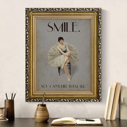 Bilderwelten Bild mit Barockrahmen Antik Spr&uuml;che Vintage Barock grau - Smile, you can't kill them all - Lustig Wohnzimmer Schlafzimmer