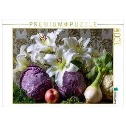 Calvendo Puzzle Stillleben in Wei&szlig; und Lila mit Lilien und Rotkohl 1000 Teile Lege-Gr&ouml;&szlig;e 64x48cm Foto-Puzzle f&uuml;r gl&uuml;ckliche Stunden