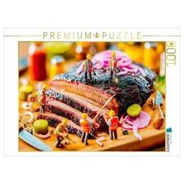 Calvendo Puzzle Bauarbeiter Miniaturen richten k&ouml;stliches Thunfischsteak mit Zwiebelringen an 1000 Teile Lege-Gr&ouml;&szlig;e 64x48cm Foto-Puzzle f&uuml;r gl&uuml;cklic