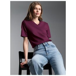 T-Shirt TRIGEMA "TRIGEMA V-Shirt DELUXE Baumwolle", Damen, Gr. XL, rot (sangria), Single Jersey, 100% Baumwolle, Basic, lang, V-Ausschnitt, Shirts T-Shirt