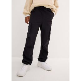 bonprix Stretch-Softshell-Cargohose mit Weitenverstellung wasserabweisend, schwarz, Gr.128/134, Praktische Jungen Softshell-Hose mit Cargotaschen und reflektierende Details, aus Softshell