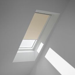 Velux Verdunklungsrollo &raquo;DKL MK04 1085SWL&laquo; verdunkelnd Verdunkelung ohne Bohren in F&uuml;hrungsschienen wei&szlig;e F&uuml;hrungsschienen & Griffleiste beige 