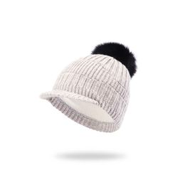 Marhatter Beanie female Beige size 58