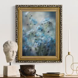 Bilderwelten Bild mit Barockrahmen Antik Blumen Motiv Barock blau - Zarte Veilchenzweige - edle Optik Wohnzimmer Schlafzimmer