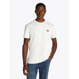 T-Shirt Tommy Jeans "TJM REG BADGE TEE EXT", Herren, Gr. M, beige (ecru), Single Jersey, Obermaterial: 100% Baumwolle, unifarben, Basic, regular fit h&uuml;ftlang, Rundhals, abgesteppt, Shirts T-Shirt, mit Logostickerei