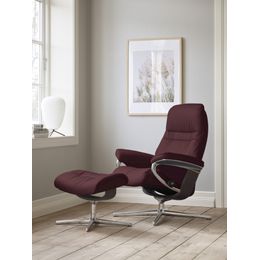 Relaxsessel stressless "Sunrise", rot (bordeaux batick), B:79cm H:103cm T:73cm, Leder BATICK: BATICK ist ein leicht korrigiertes, durchgef&auml;rbtes und genarbtes M&ouml;belleder, bei dem die meisten Unebenheiten und Spuren in der Regel entfernt wurden., Sessel, Relaxsessel, mit Hocker, mit Cross Base, Gr&ouml;&szlig;e S, M & L, Holzakzent Wenge